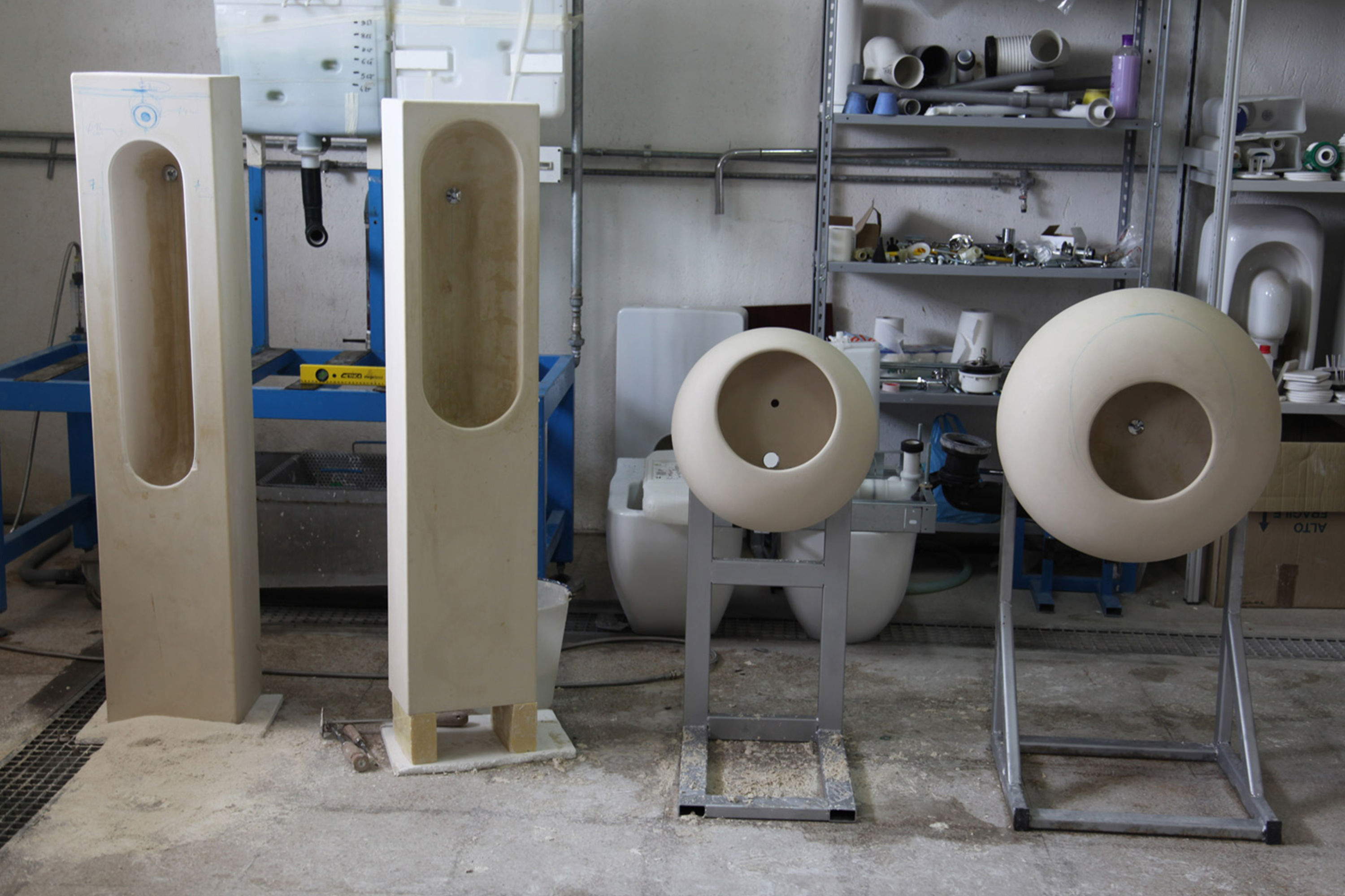 Ceramica Cielo - Urinoirs « Petit Pipi », « Gros Pipi » et « Dame Pipi ...